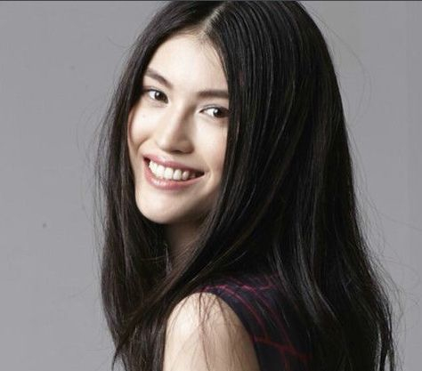 何穗——中国超模闯荡国际T台的领军人物，深受欧美时尚圈欢迎