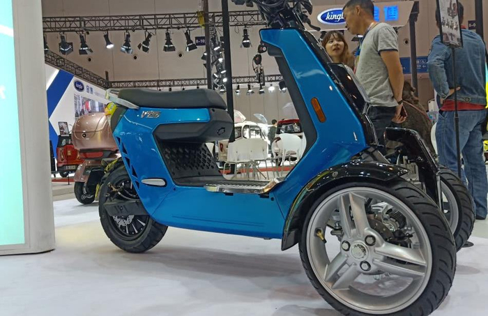 V28电动三轮车，三碟刹配置，2000W的电机续航80公里！