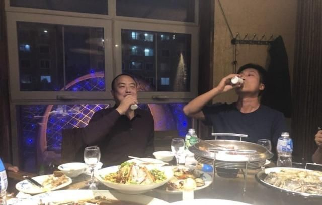 领导在酒局上，不会敬酒说话可不行，学会3点，让领导刮目相看