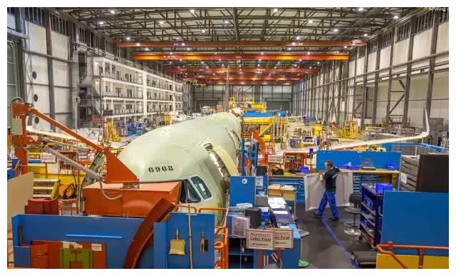 走进全球一流大飞机制造工厂——德国空客汉堡工厂|机器人|汉堡|空客_新浪新闻