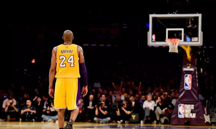 历史的今天，What canIsay？Mamba out|科比|退役|湖人_新浪新闻