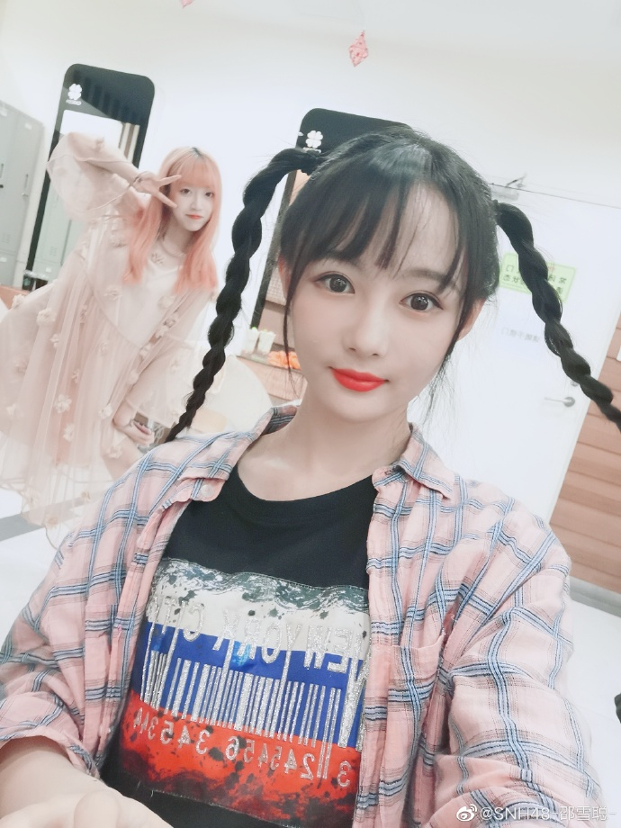 魅力偶像女团SNH48邵雪聪迷人可爱写真美照欣赏