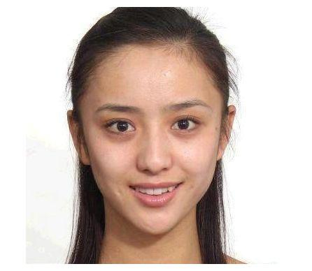 24位女星的证件照：李冰冰显老态，范冰冰很美，最后一位很惊艳