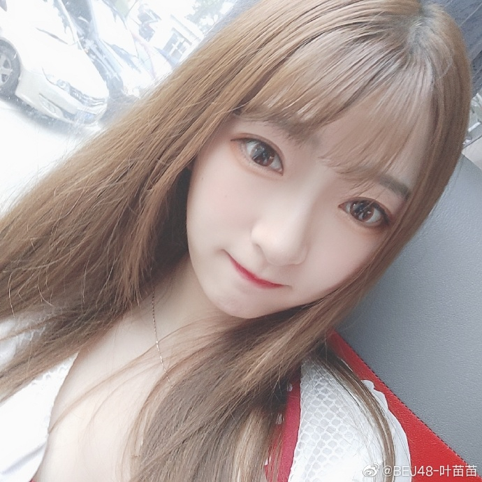 偶像女团BEJ48-叶苗苗迷人写真美照好可爱