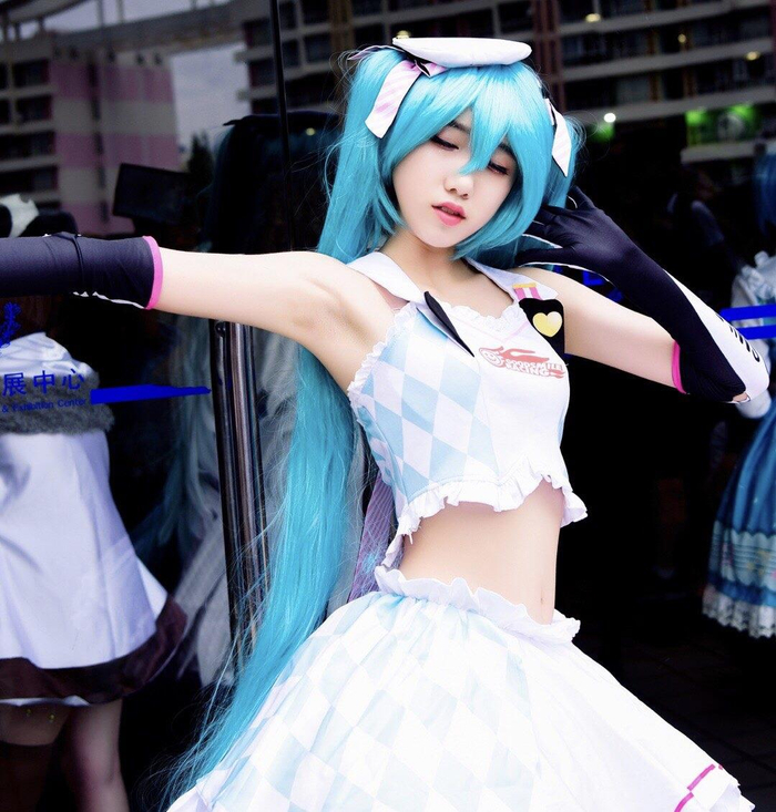 Cosplay越来越受欢迎，那么在漫展上它存在的意义是什么呢？|二次元|漫展|服装|歌姬|动漫人物_新浪新闻