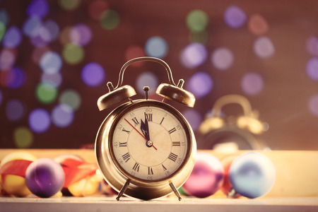 “上午9点”是“9 a.m”?为什么用英语表达时间后加上a.m？_新浪新闻