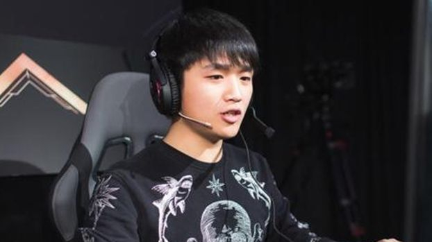 LOL中最强ADC选手，谁才是真正的ADCarry？微笑、Uzi上榜！