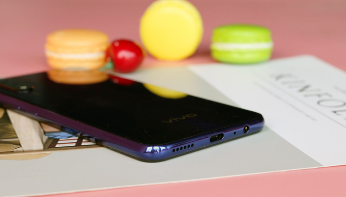 vivo Z5极光幻境图赏：四大亮点铸就最超值中端机__财经头条