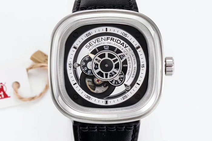 充满未来感的SV七个星期五SEVENFRIDAY是不是很酷！