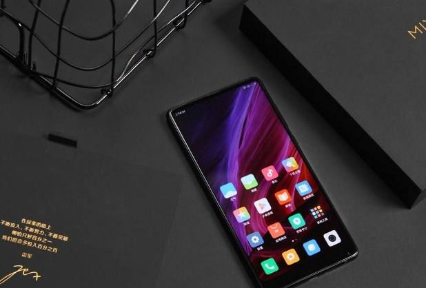 小米8来临，小米MIX2S全面现货，网友：现在才现货太晚了！__财经头条