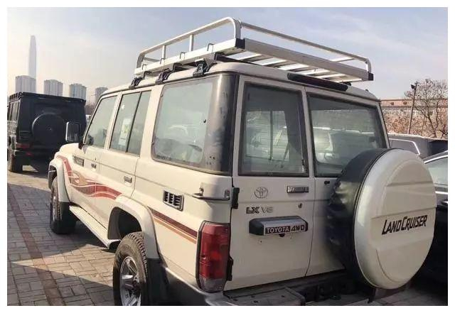 手动越野硬汉！2019款丰田LC78柴油版 实拍解析