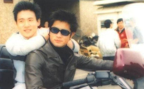 一组经典老照片：年轻时的张学友和郭富城，图6可是我的整个青春