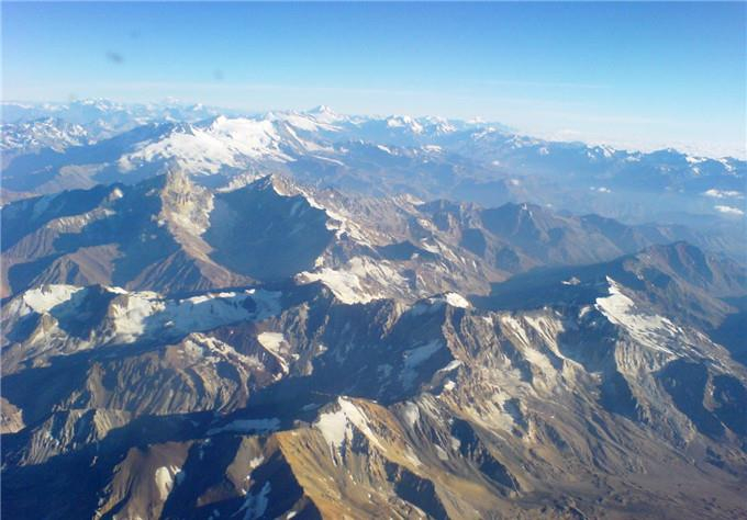 世界上最长的山脉，是喜马拉雅山的3倍，却没人知道是哪座山脉