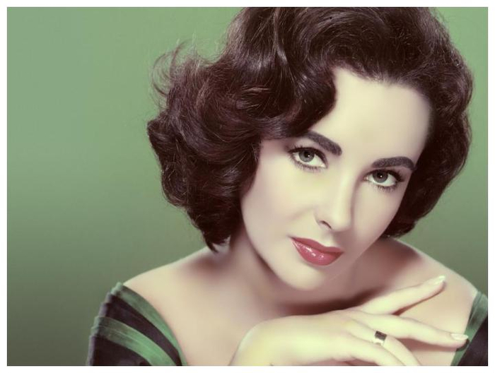 好莱坞最美的5大经典女星：梦露垫底，奥黛丽赫本第二，第一是她