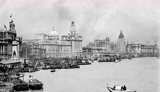 1869年-2018年，20张上海外滩照片，这里的每一幢建筑都有故事
