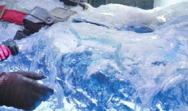 漫威电影《美国队长》被删情节：还原美国队长的解冻过程