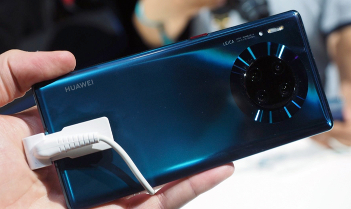 华为Mate30系列国行价格曝光，3988起步，网友表示可以排队买了__财经头条