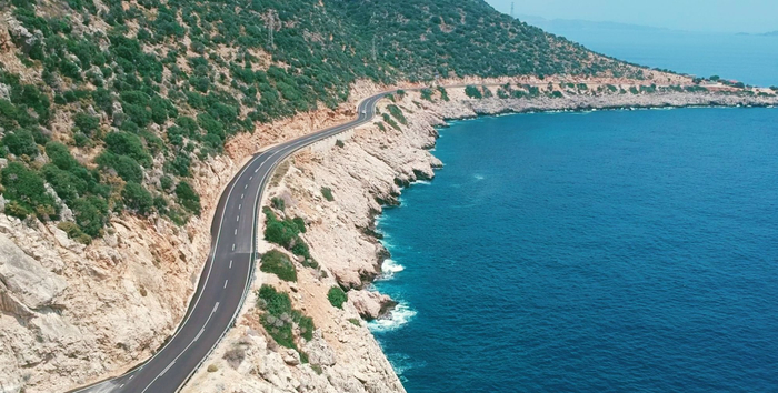 全球最美十大公路之一，土耳其海上公路D400，到底美在哪里？