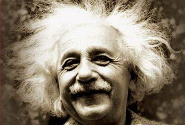 爱因斯坦珍贵历史老照片：伟大的物理学家，才华横溢也很帅气