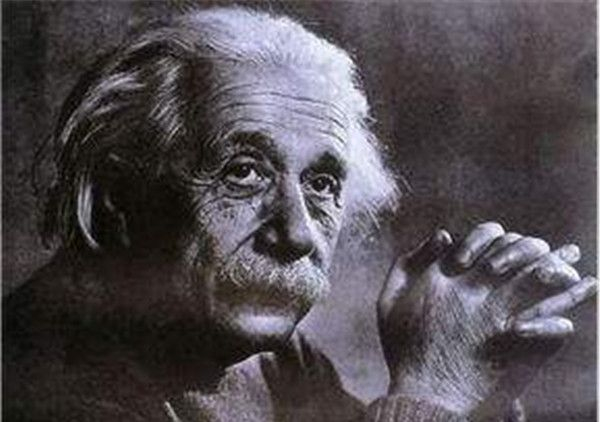 爱因斯坦珍贵历史老照片：伟大的物理学家，才华横溢也很帅气