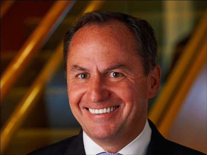 他是英特尔第7任CEO：7个月前还是“临时工”角色，终于熬出头了__财经头条