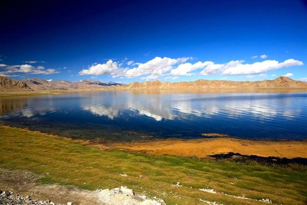 浪漫唯美，西藏最美的湖泊让你不虚此行