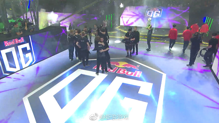 TI8国际邀请赛决赛 LGD vs OG 经过艰难的BO5，最终LGD以2