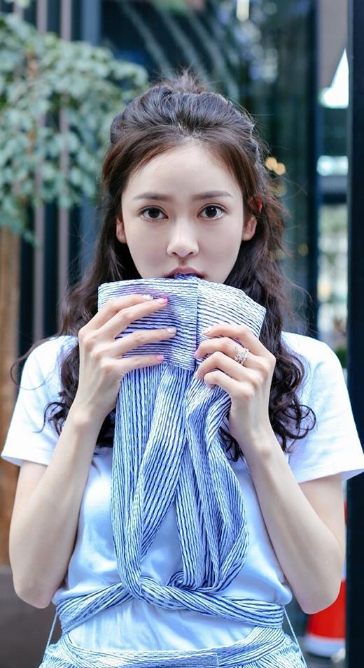 因出演《前任三3》而走红，年轻的她被认为已经40岁