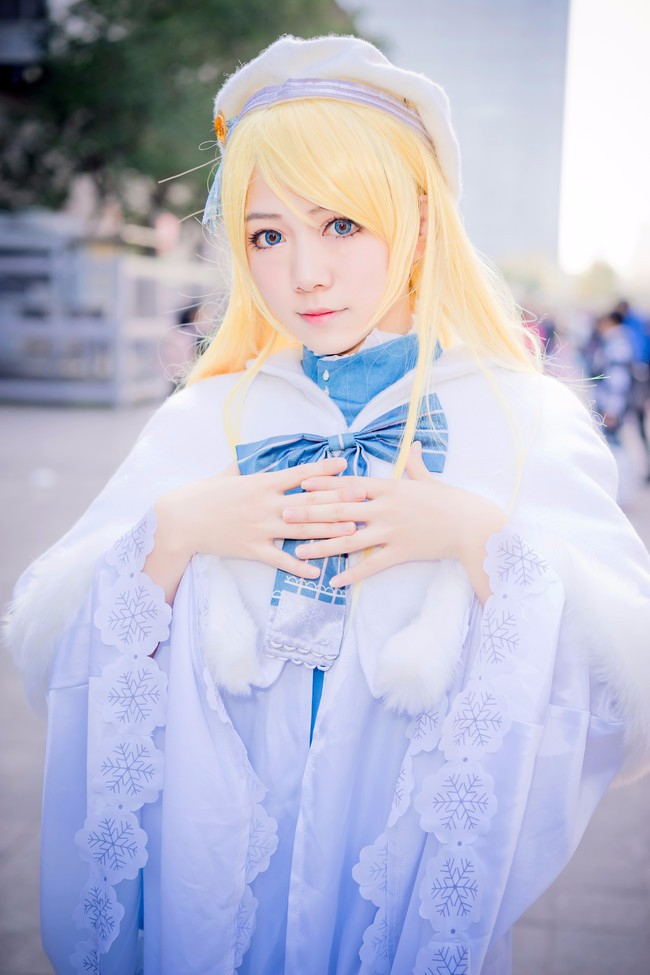 动漫COS：lovelive，圣歌绘里！这番我很喜欢，这个小姐姐也很美