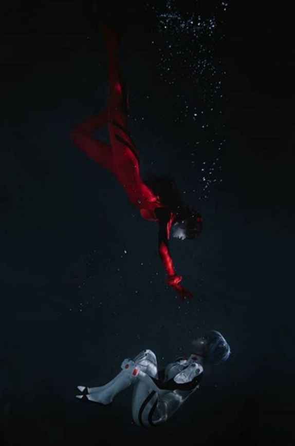 俄罗斯小姐姐COS《EVA》两大女主，如梦如幻，让人醉迷！