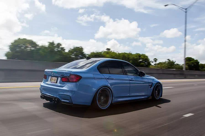 宝马F80, 它并未走, 也不会走!_新浪新闻