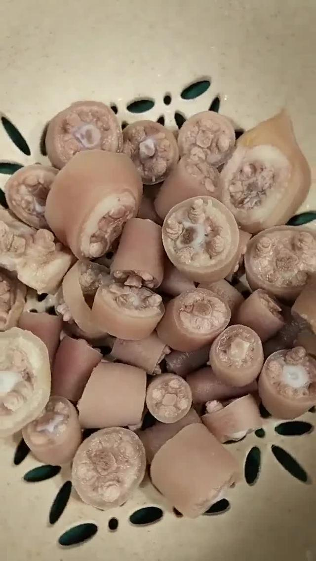 大厨烧出来的猪尾巴，香得一塌糊涂，放上它美味又营养