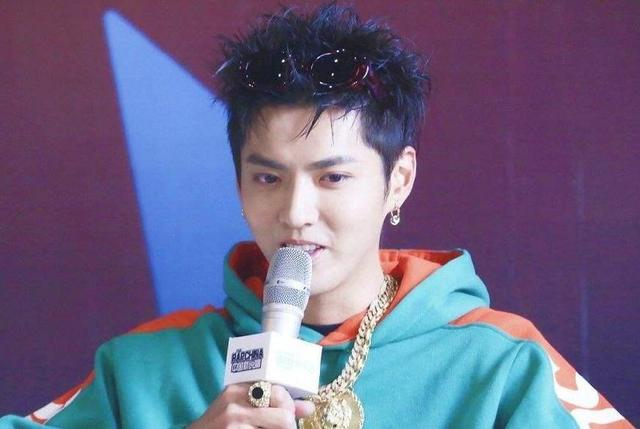 《新说唱》考核，吴亦凡为选手示范freestyle，网友：唱的很尬