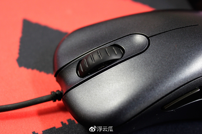 用了这个鼠标就再没有借口打不好了 - ZOWIE EC2B CSGO特别版__财经头条__新浪财经