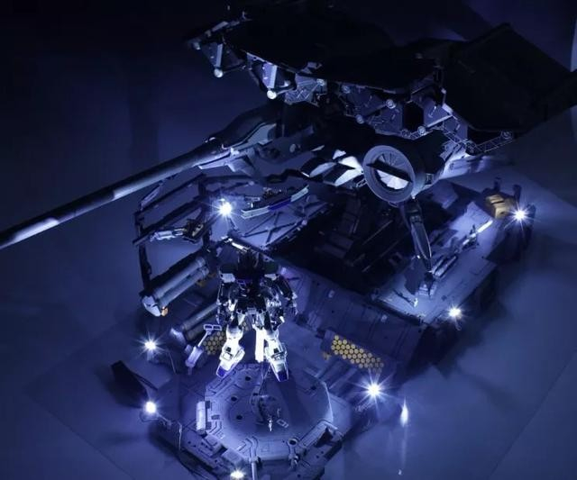 佳作：GP03D，整备场景，巨大无比的高达动漫模型|佳作|模型|场景_新浪新闻