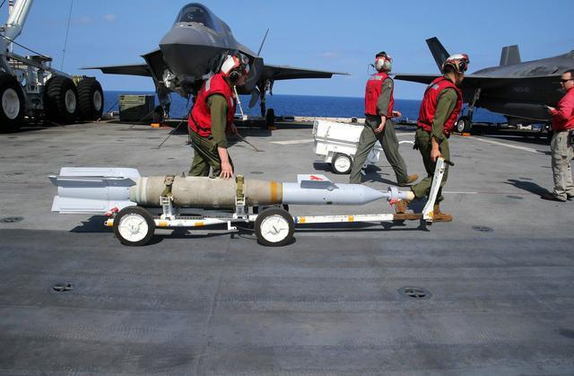 舰载战斗机谁最强？美军F35B当“大哥”还要好几年