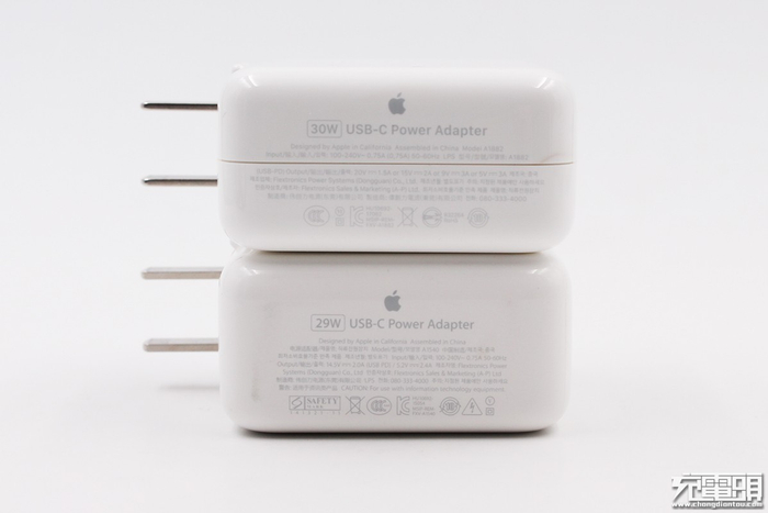 苹果30W充电器A1882与29W充电器A1540拆解对比__财经头条