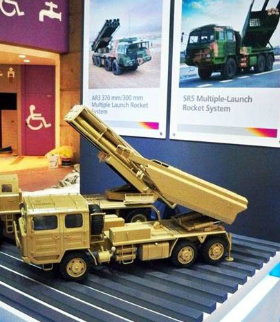 国产外贸型SR，5火箭炮，三大特点引领世界精确制导媲美导弹