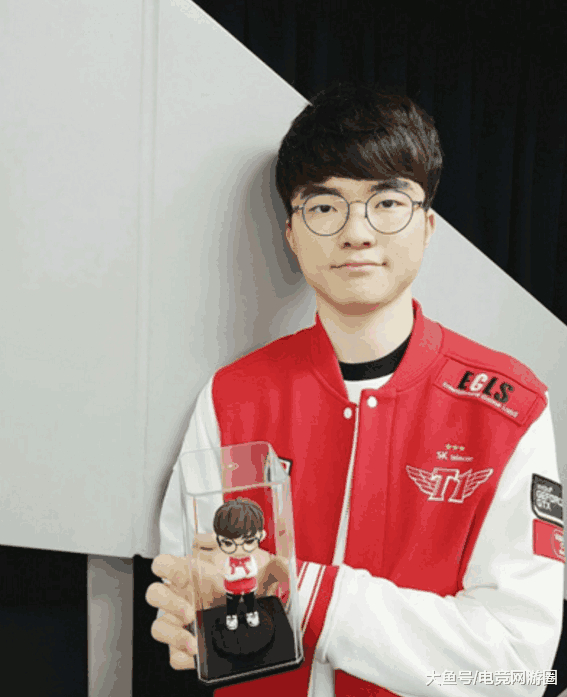 Faker被问最好的中国伙伴是谁, 他的回答让无数粉丝怒转黑!|粉丝|韩国|单排_新浪新闻