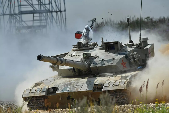 在以往的比赛中T-72经常发生履带断裂，而96b却不然还进入了决赛