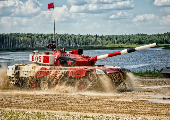 在以往的比赛中T-72经常发生履带断裂，而96b却不然还进入了决赛