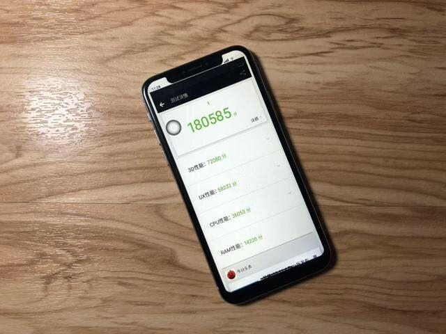 这部安卓手机仿的太像iPhoneX了！华强北让人防不胜防__财经头条__新浪财经