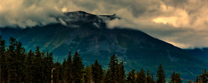 加拿大洛基山，迎面而来的大山|加拿大_新浪新闻