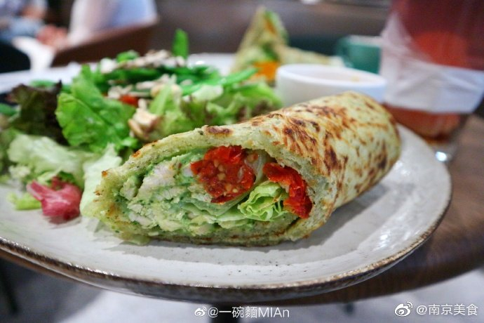 Wagas很喜欢吃wagas的卷 最爱香草鸡肉 时隔多年 又吃到了最爱的卷