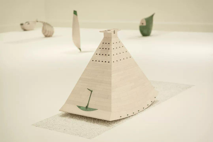 卢志荣Chi Wing Lo专访 | 一位恰好成为设计师的诗人