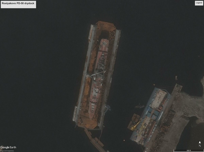 沉没的PD-50浮动船坞生前照片，可以看出如果没有PD-50的话