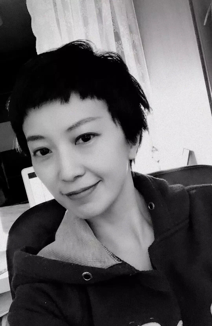 遇见女导演｜德格娜：做导演不是一种野心，只是为了表达|女导演|做导演_新浪新闻