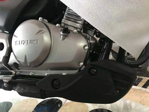 全新豪爵铃木GW250实车亮相，新增ABS和LED，5月上市