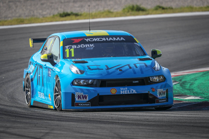 领克有意发售领克03TCR赛车，售价100万。这是真正赛车