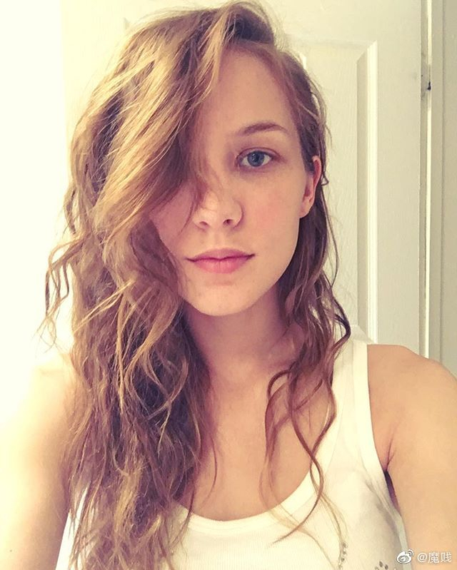 “暗夜姐妹”Merrin 的饰演者Tina Ivlev